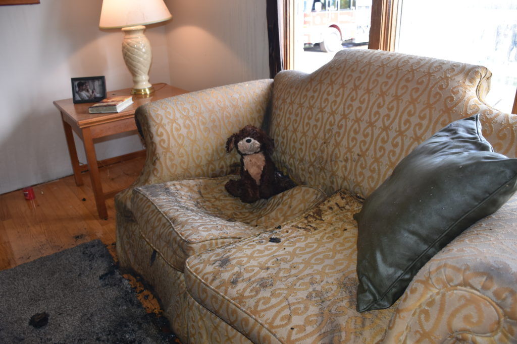 Video Footage Shows Dramatic Difference Between a Living Room Fire With ...