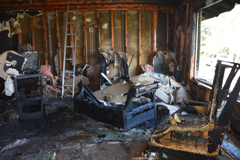 Video Footage Shows Dramatic Difference Between a Living Room Fire With ...